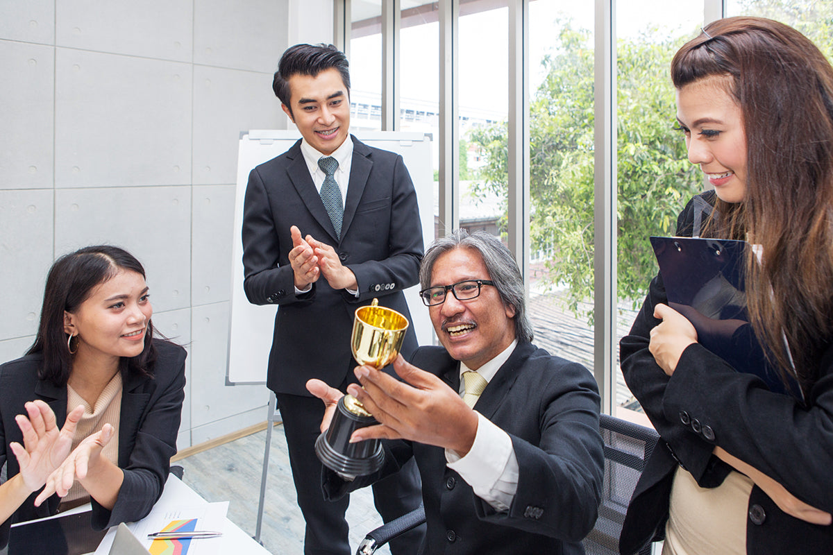 4 Great Personalized Ways to Reward Your Team – Louisiana Trophies